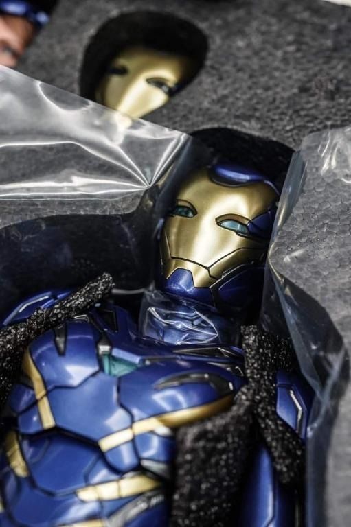 Iron Man Mark 49 Rescue Hot Toys, Hottoys MK49 Iron Man Pepper Potts 1/ ...