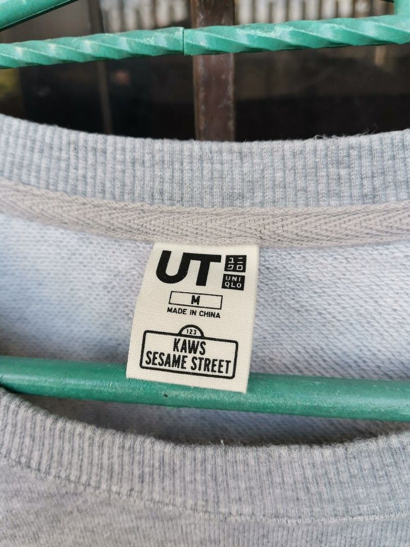 Kaws x Uniqlo UT x Sesame Street Graphic Sweatshirt, Men's Fashion ...