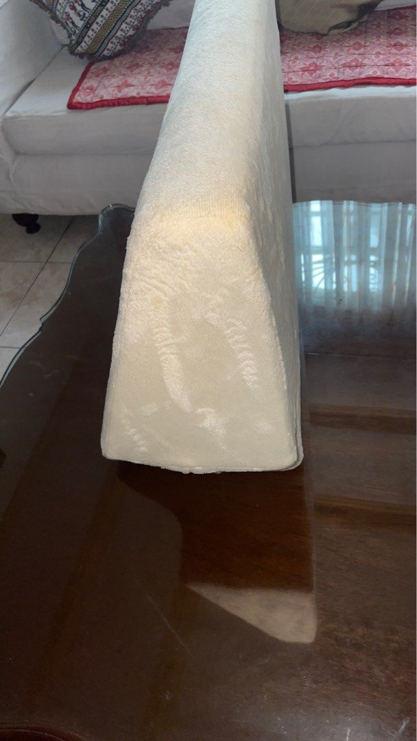 Magic wedge special pillows, Furniture & Home Living, Bedding & Towels ...