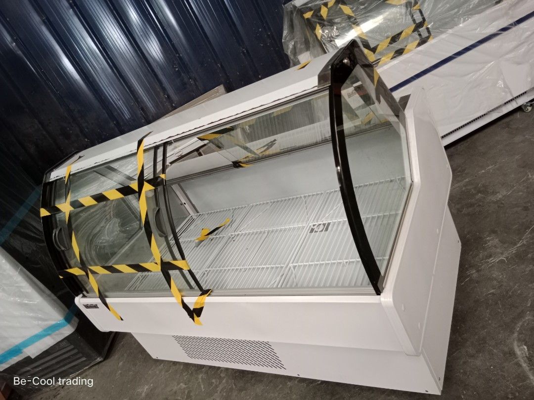 Meat Display Showcase Chiller, Food & Drinks, Chilled & Frozen Food on ...