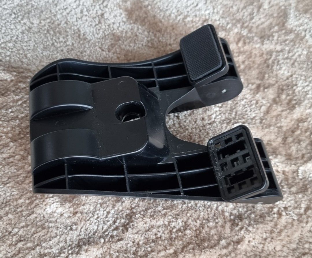 Original Fanatec DD Table Clamp/mount, Video Gaming, Gaming Accessories ...