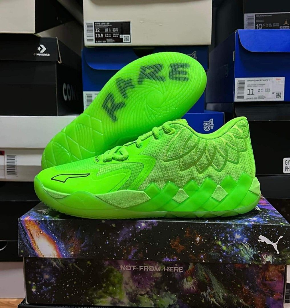 Puma mb01 Low Gecko GRINCH, Men's Fashion, Footwear, Sneakers on Carousell