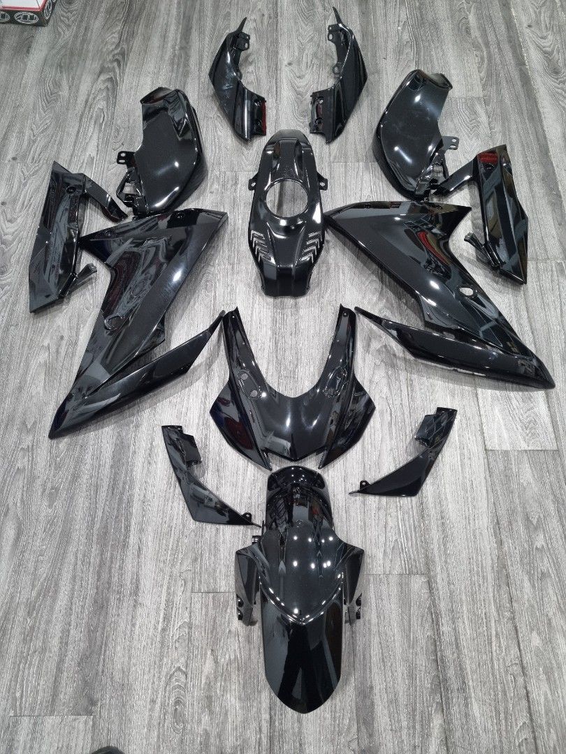 R15 V3 Gloss Black Coverset, Motorcycles, Motorcycle Accessories on ...