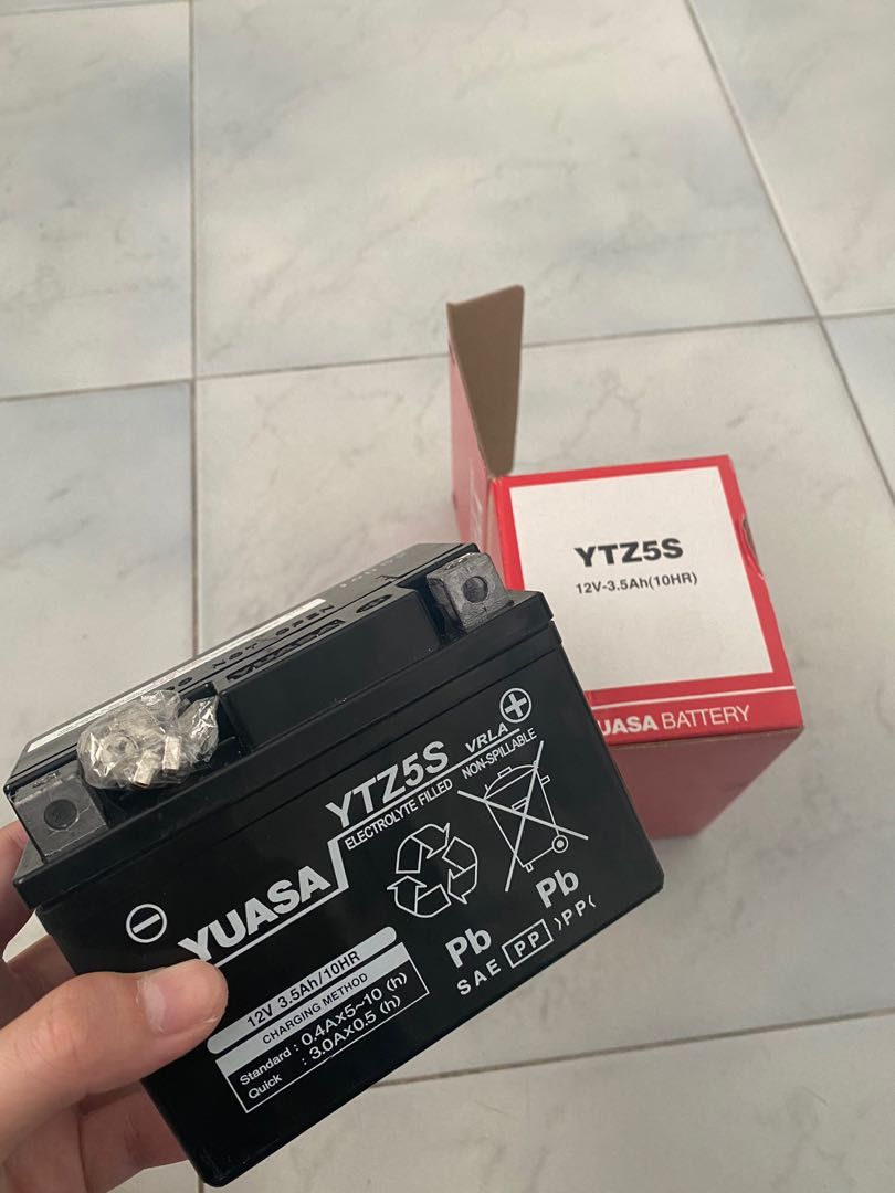 r15 yuasa ytz5s battery, Motorcycles, Motorcycle Accessories on Carousell