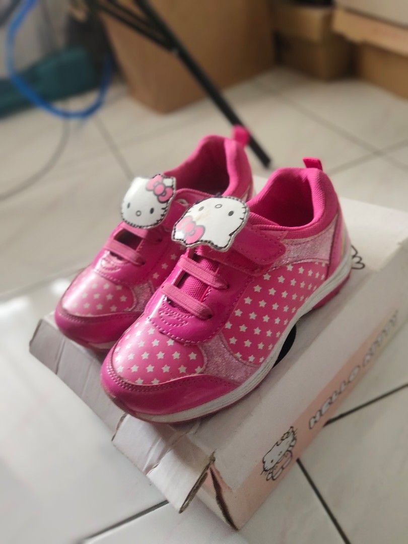 sepatu sepatu