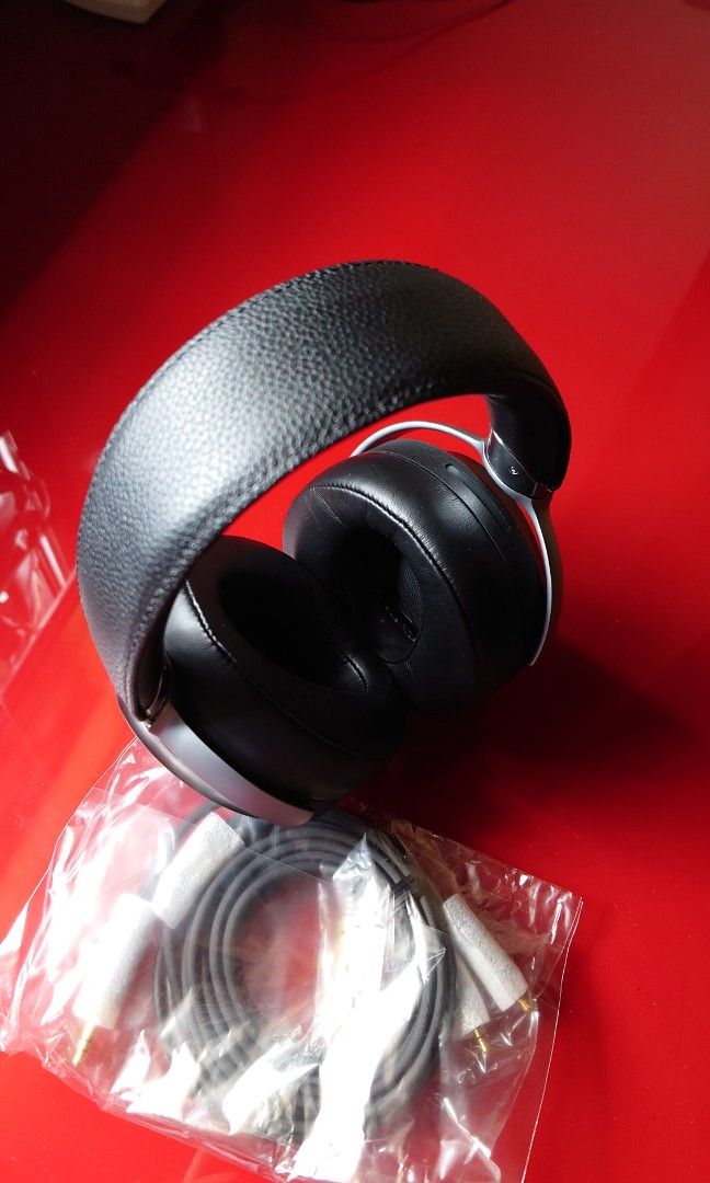 Sony MDR Z7 Flagship Headphones, Audio, Headphones & Headsets on Carousell