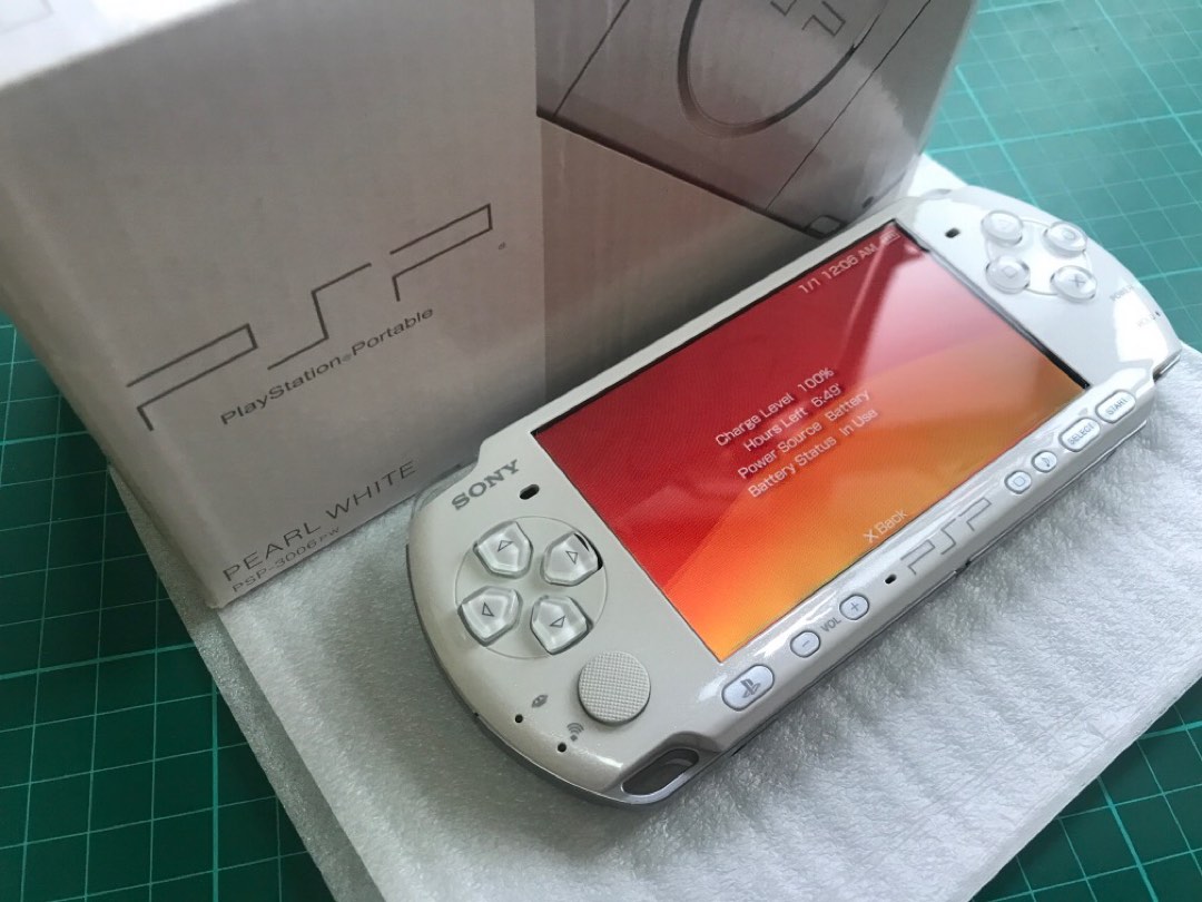 Sony Psp 3000 Slim Pearl White, Video Gaming, Video Game Consoles ...