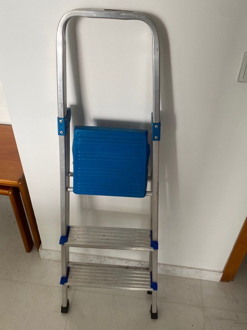 Step ladder (3 steps), Furniture & Home Living, Home Improvement ...