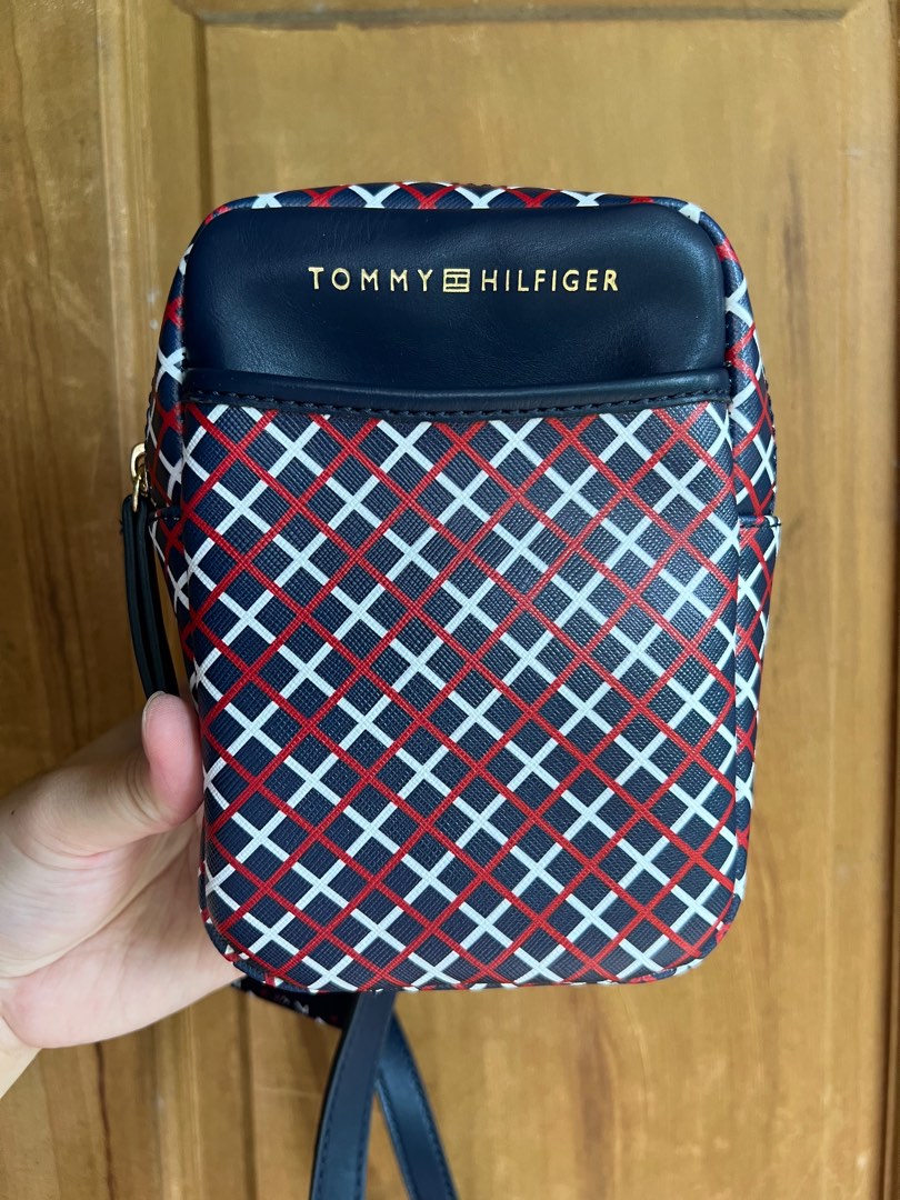 Tommy Hilfiger Phone sling, Women's Fashion, Bags & Wallets, Cross-body ...