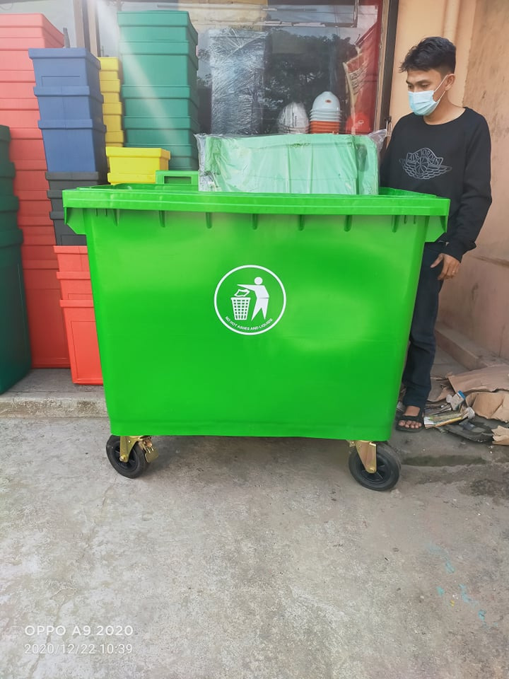 trash bin 301 Mobile waste bin, Furniture & Home Living, Cleaning ...