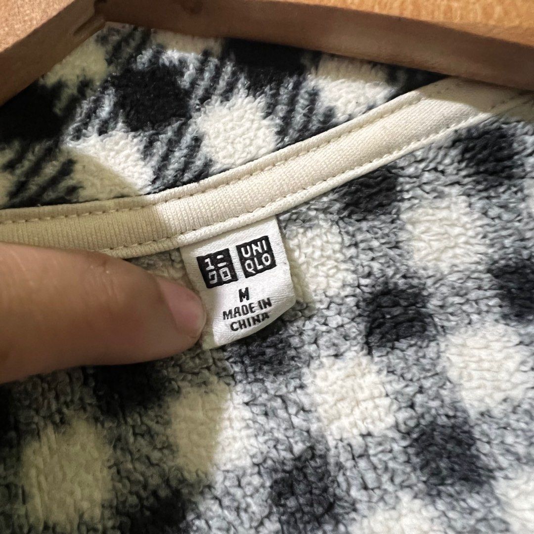 UNIQLO Black & White Checkered Fleece Jacket, Women's Fashion, Coats ...