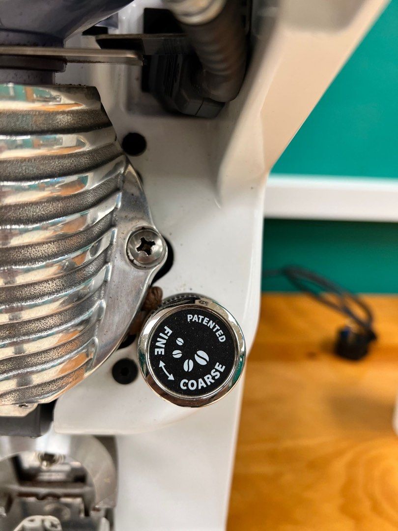 Victoria Arduino Mythos 2 二手 商用 咖啡磨豆機, 家庭電器, 廚房電器, 咖啡機及咖啡壺 - Carousell