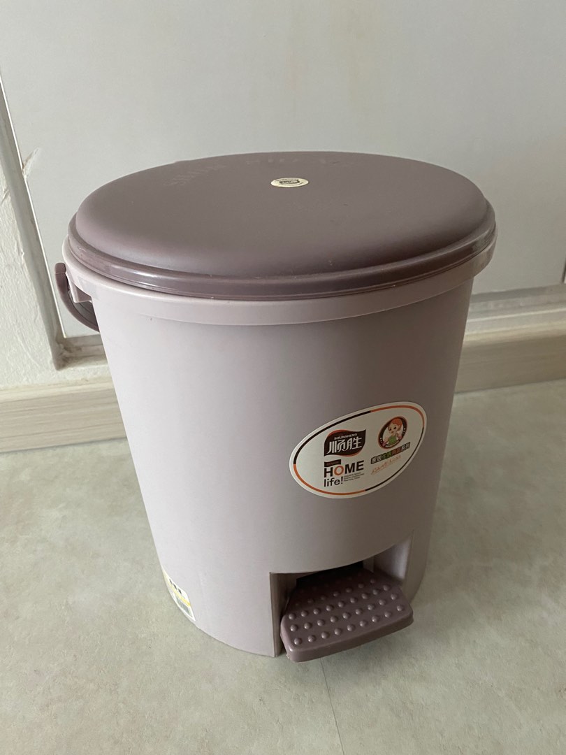 15L small dustbin, Furniture & Home Living, Cleaning & Homecare ...