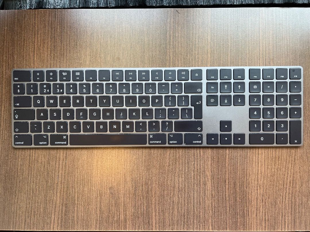 Apple Magic Keyboard with Numeric Keypad (A1843) - Space Grey - British English Layout ...