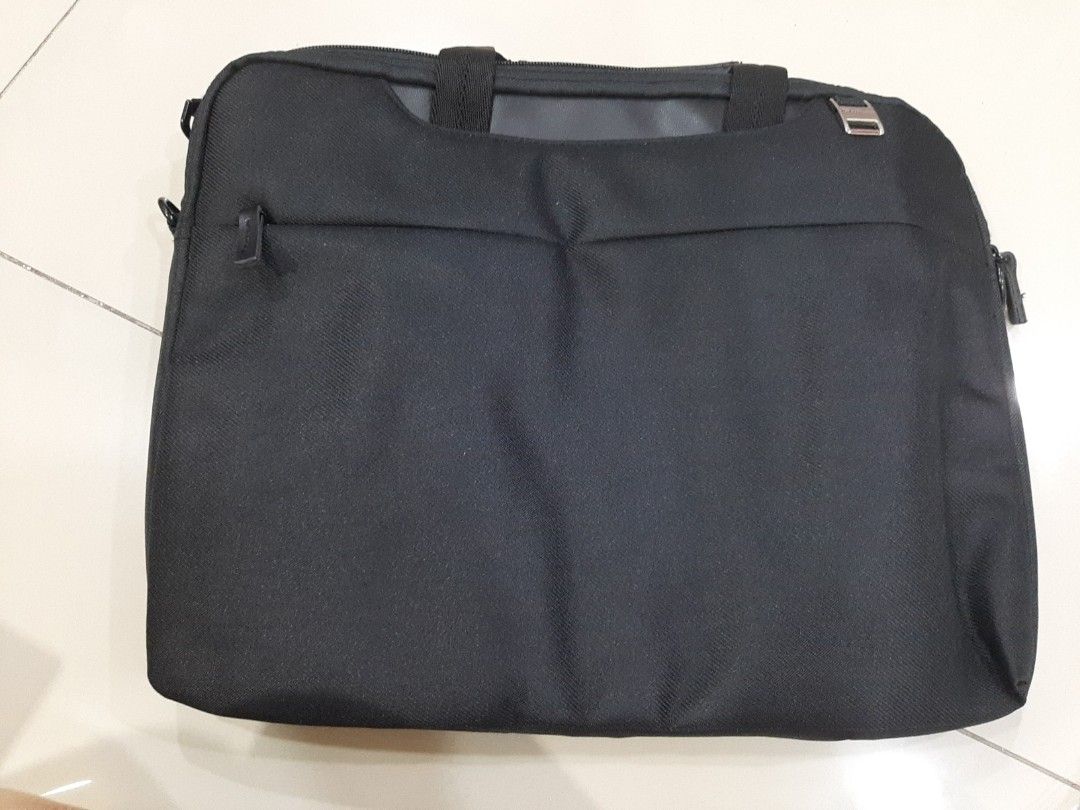 ASUS Laptop bag (FOC IPAD cover), Computers & Tech, Parts & Accessories ...