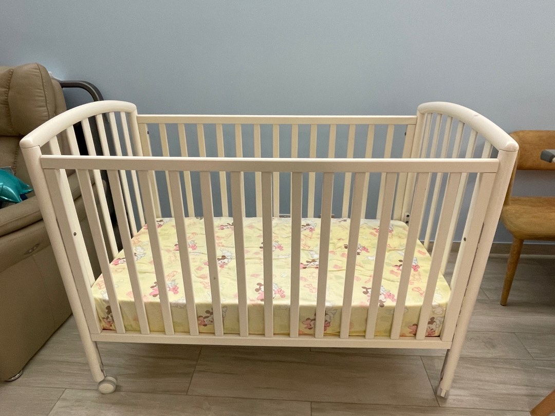 BB床連床褥 Cribs and mattress, 兒童＆孕婦用品, 兒童傢具, 兒童傢具 - 嬰兒床 - Carousell