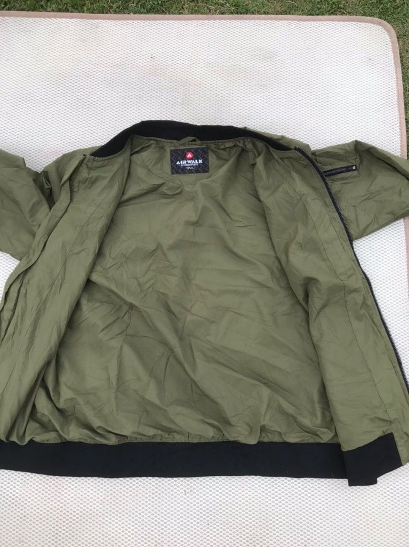 Bomba jacket Air Walk ( pit 20.5/L 24), Women's Fashion, Coats, Jackets ...