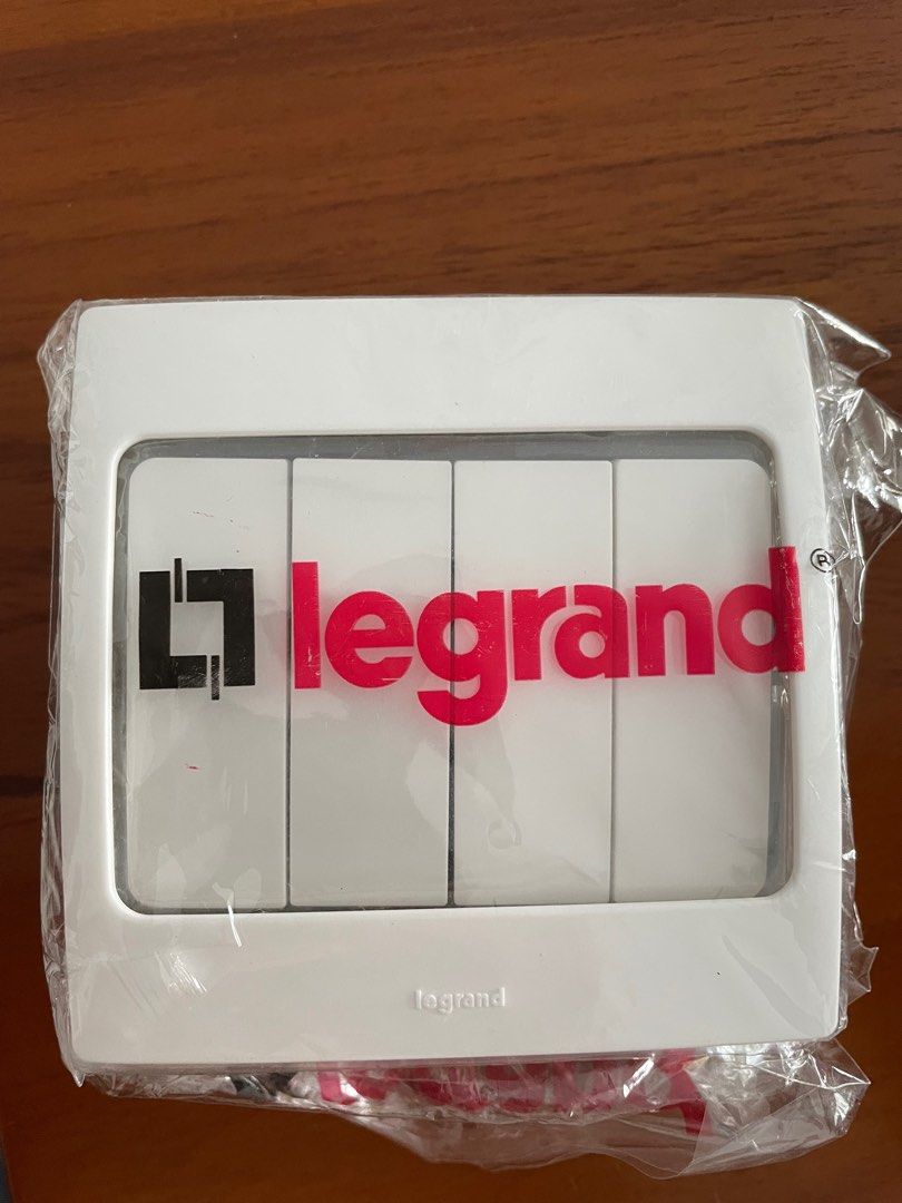 Brand new Legrand Mallia White 4 gang switch, TV & Home Appliances ...