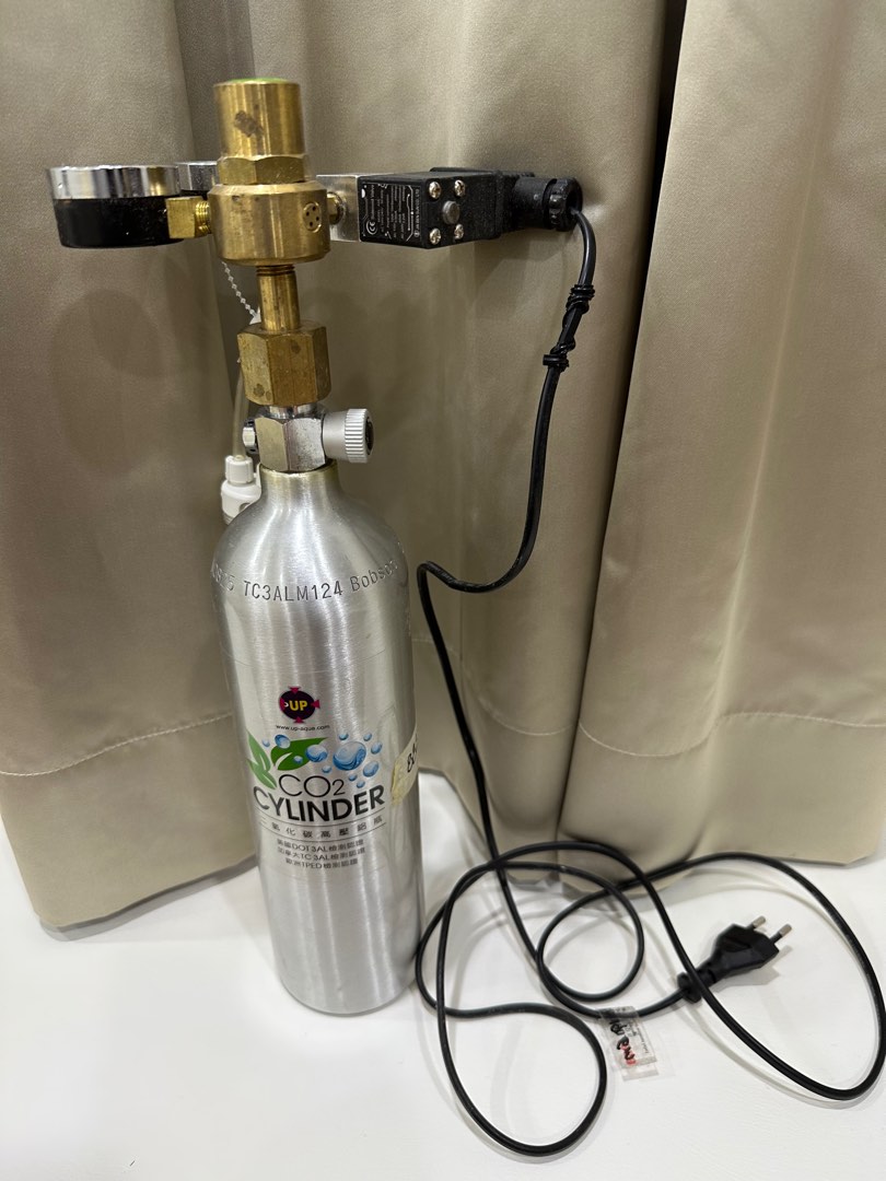 Co2, Pet Supplies, Homes & Other Pet Accessories on Carousell