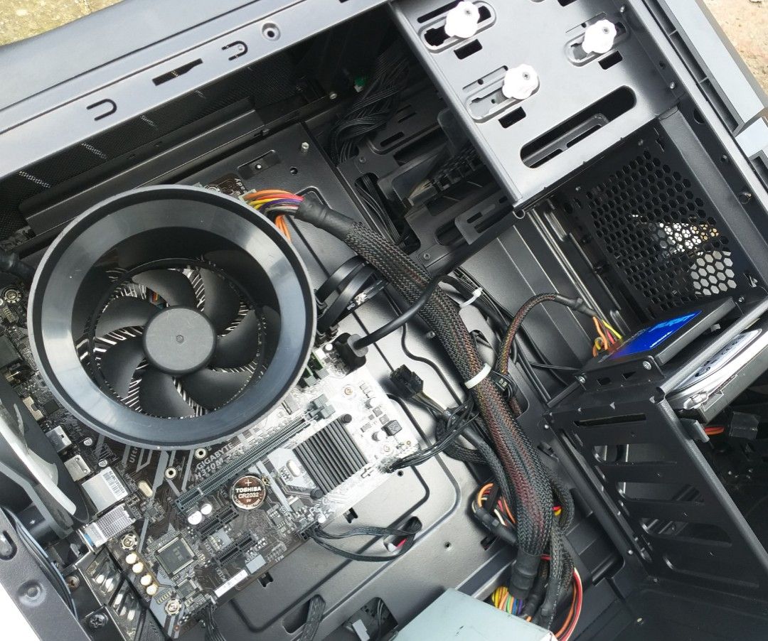 CPU 8th gen/system unit, Computers & Tech, Desktops on Carousell