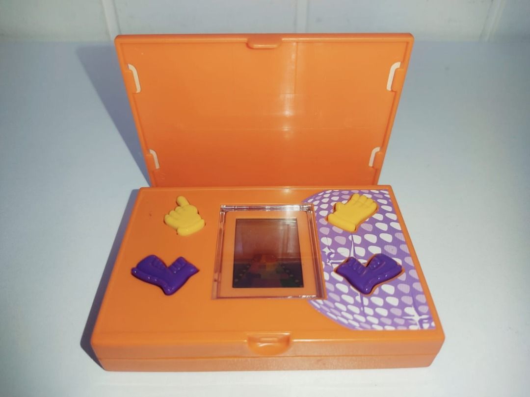 CRASH BANDICOOT MCDONALDS HANDHELD GAME, Hobbies & Toys, Toys & Games ...