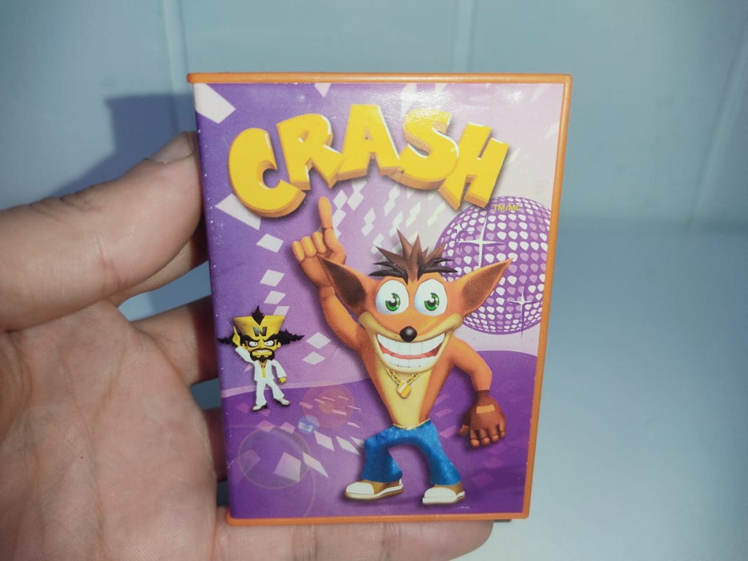 CRASH BANDICOOT MCDONALDS HANDHELD GAME, Hobbies & Toys, Toys & Games ...