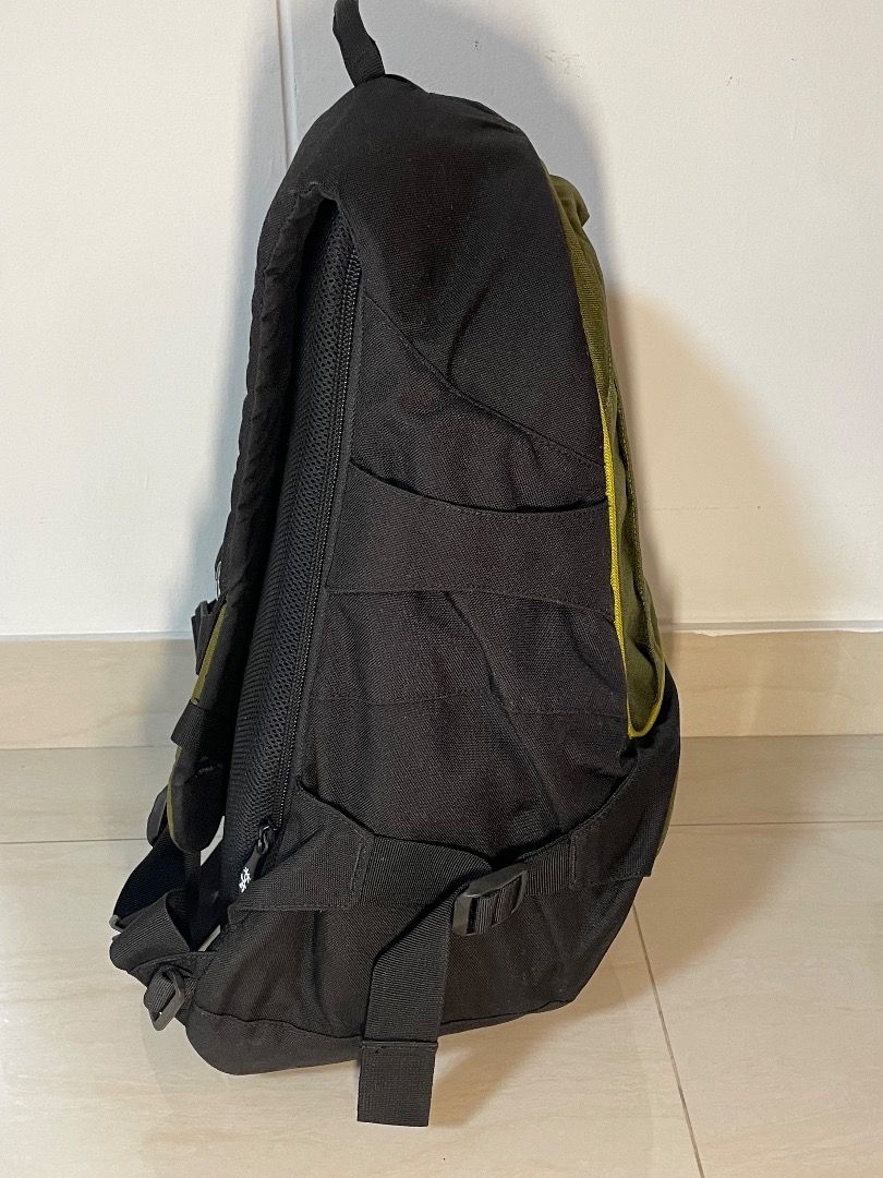 Crumpler Brian's Hot Tub Camera Bag, Photography, Photography ...