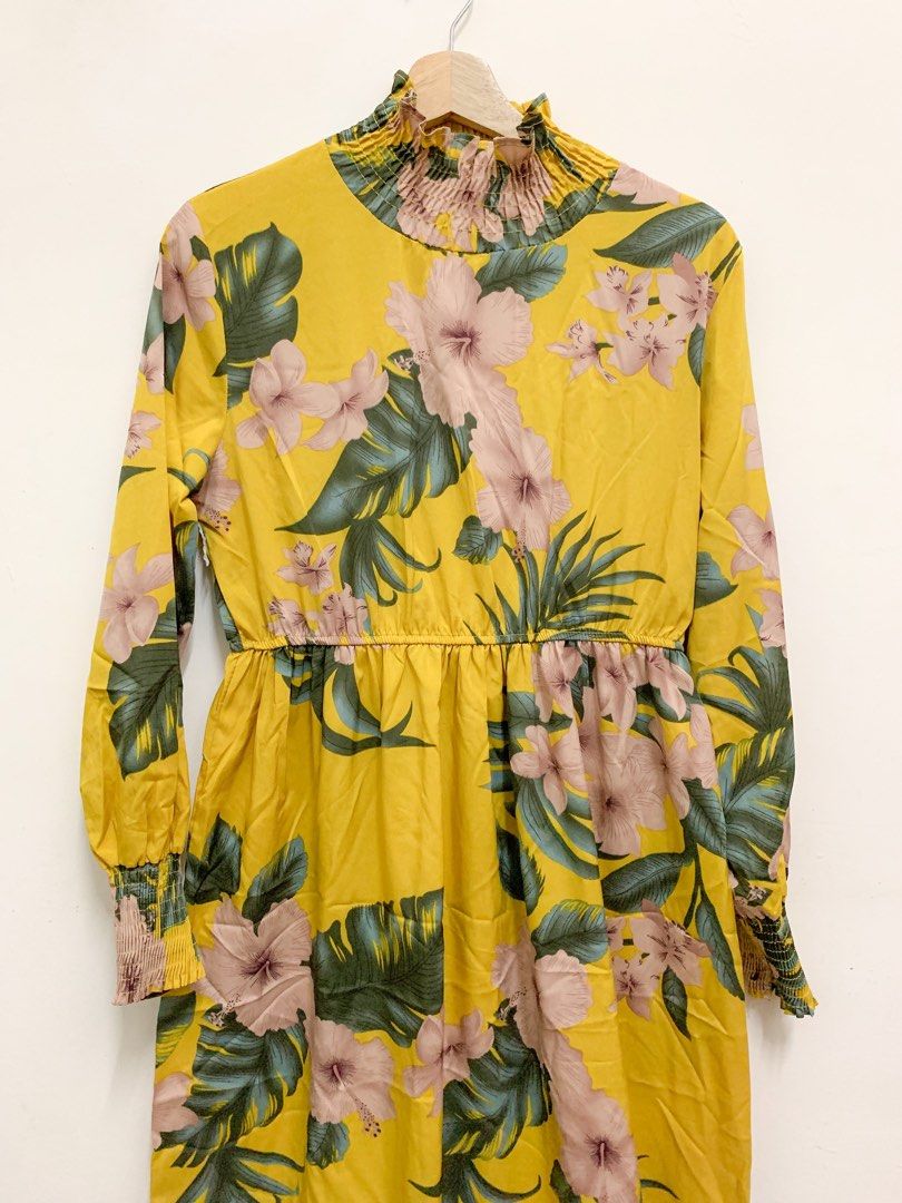 Dress Bunga, Women's Fashion, Muslimah Fashion, Baju Kurung & sets on ...