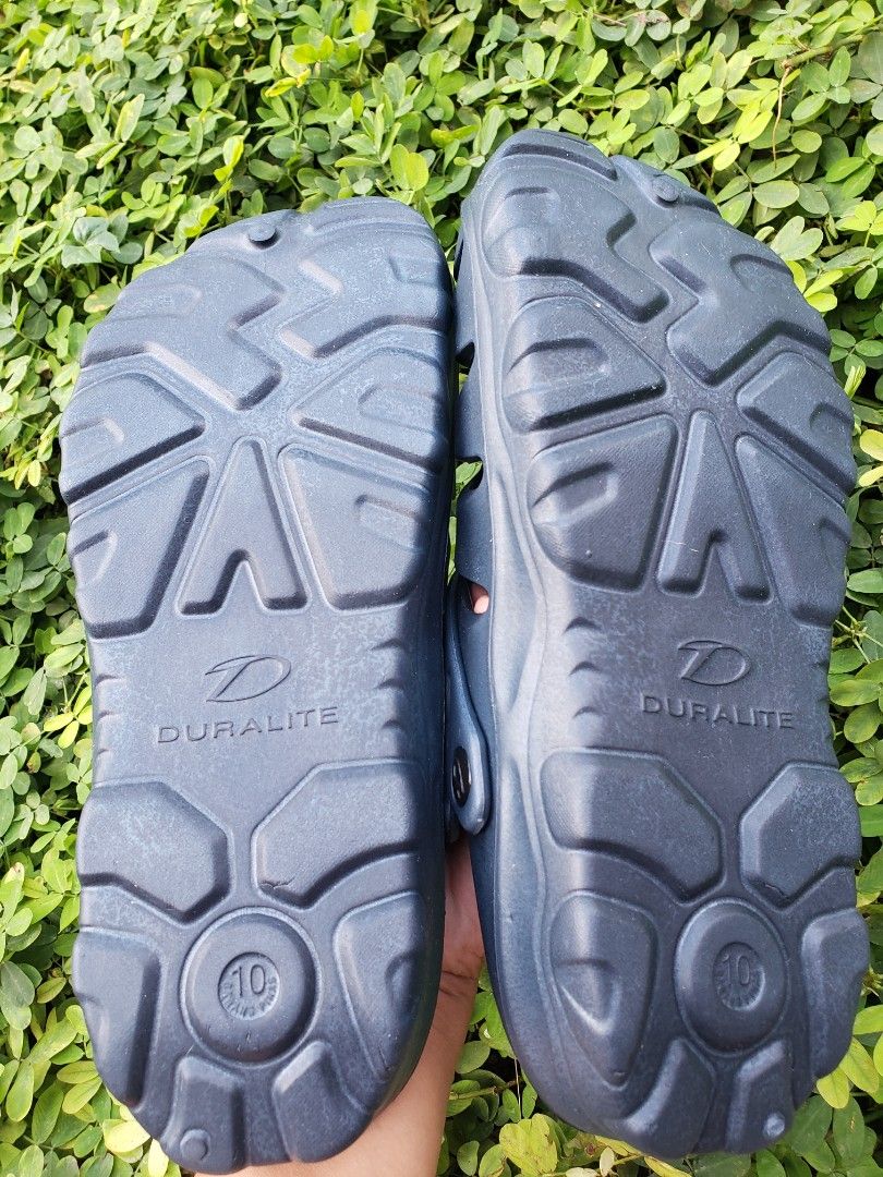 Duralite, Men's Fashion, Footwear, Slippers & Slides on Carousell