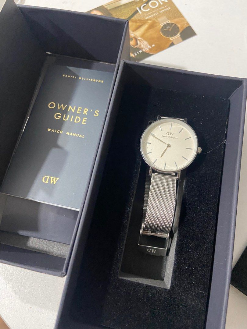 DW daniel wellington silver watch, Women's Fashion, Watches ...