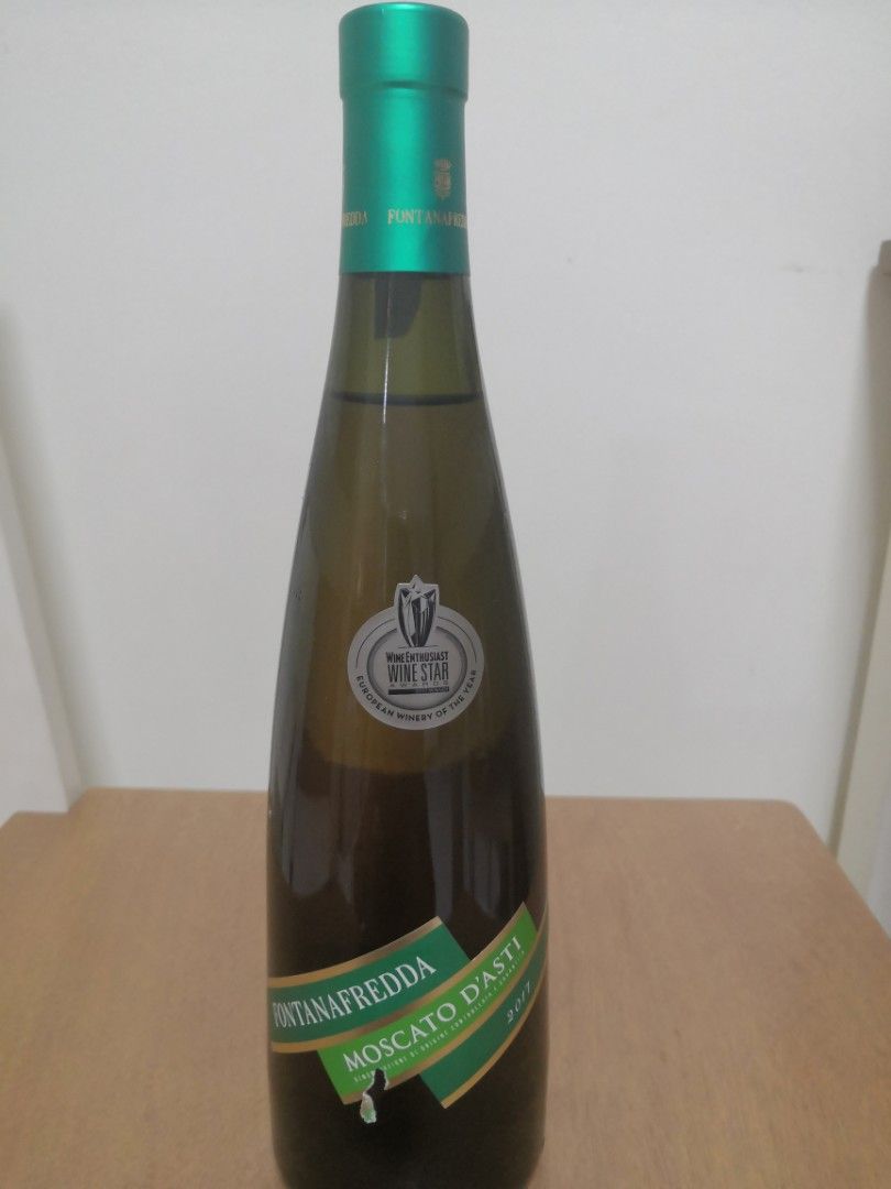 Fontanafredda moscato d'asti 750ml, Food & Drinks, Alcoholic Beverages ...