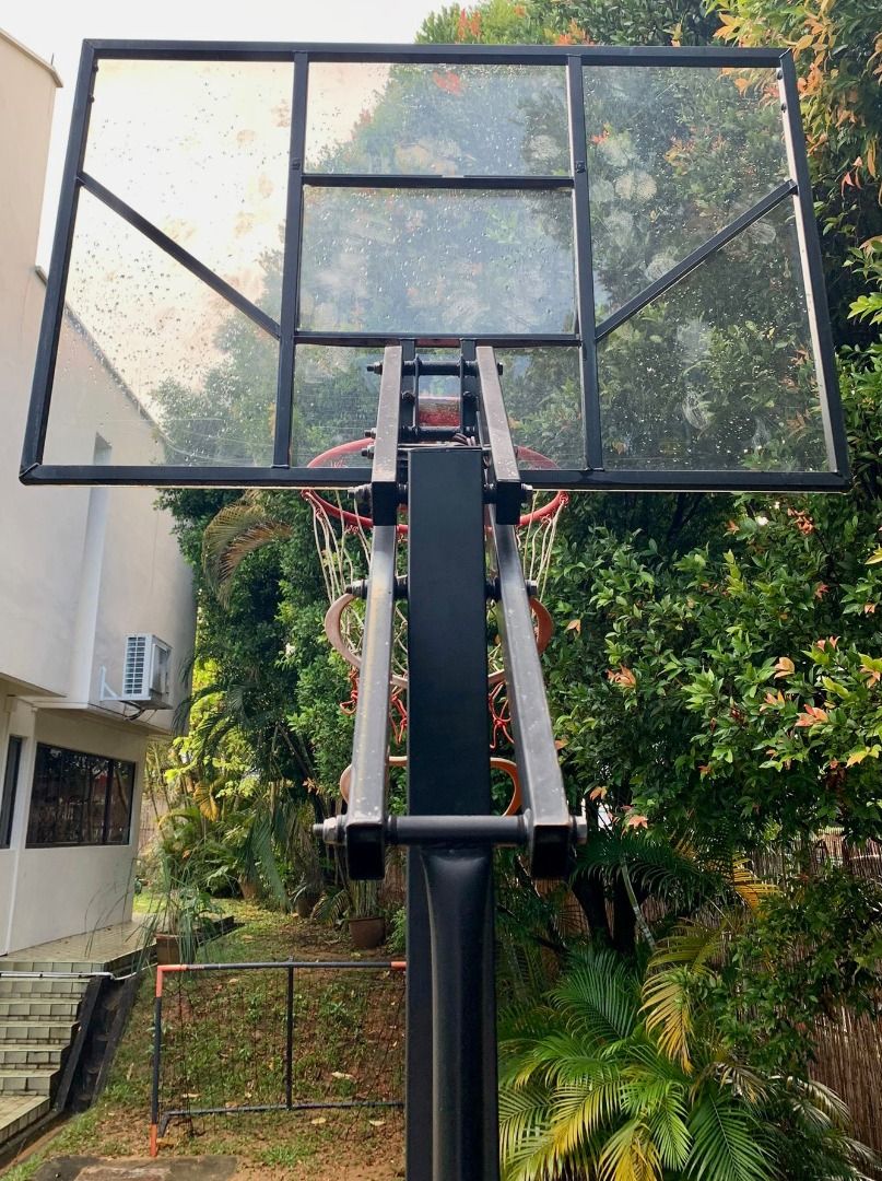 Free Standing Basketball Hoop with ball return function, Sports ...