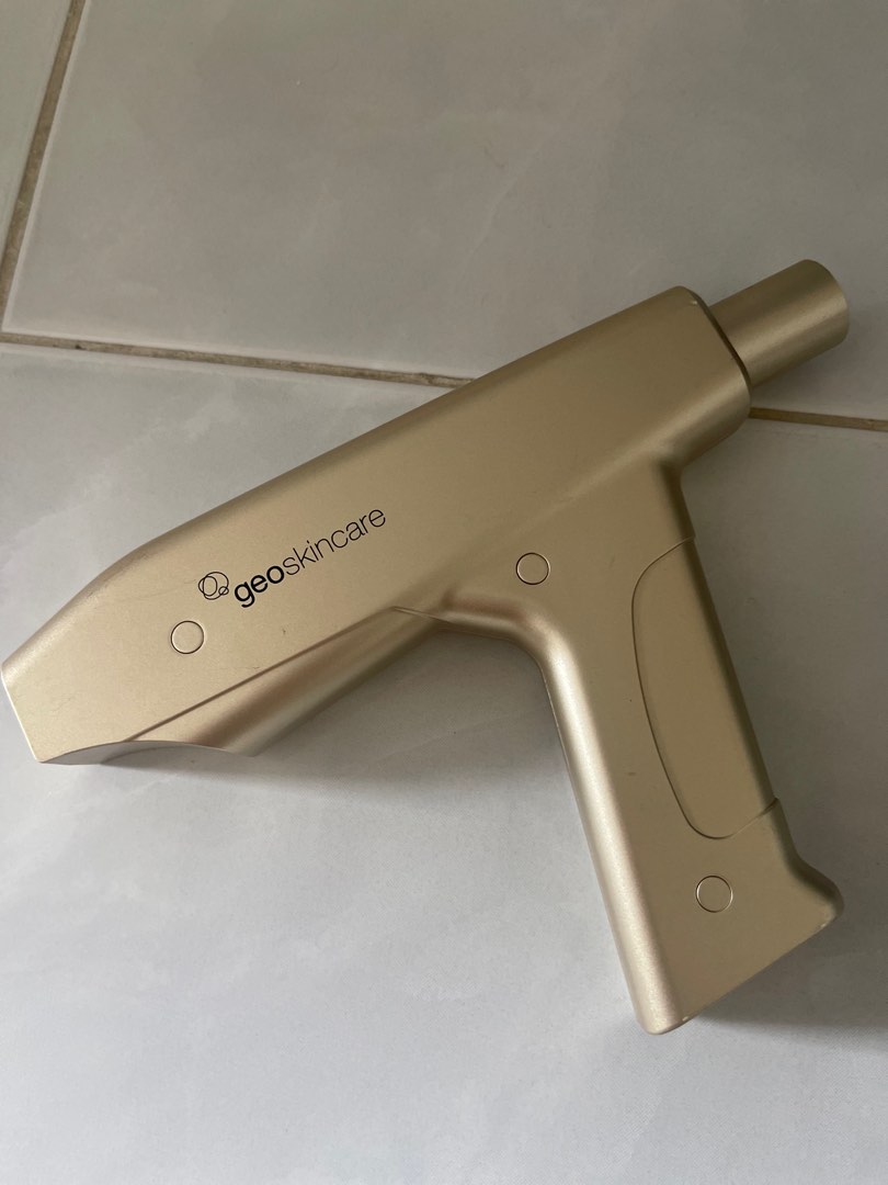 Geoskin microneedling, Beauty & Personal Care, Face, Face Care on Carousell
