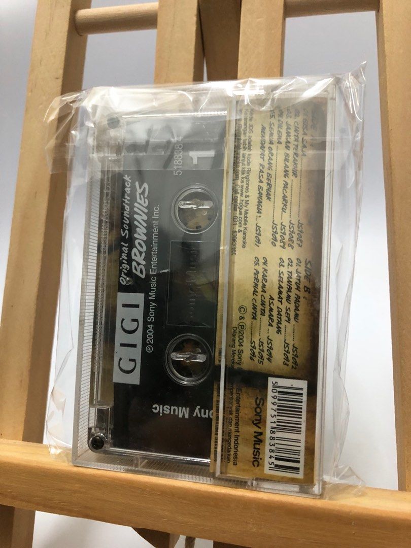 Gigi Kaset Cassette, Hobbies & Toys, Music & Media, CDs & DVDs on Carousell