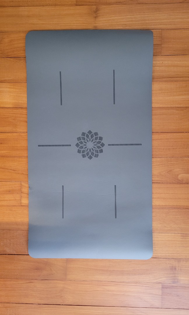 Handstand Inversion Mini Yoga Mat, Sports Equipment, Exercise & Fitness ...