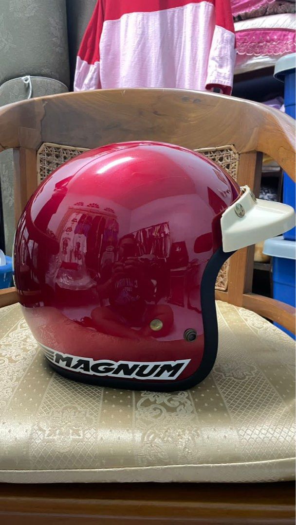 Helmets Magnum Five Button Bell, Announcements on Carousell