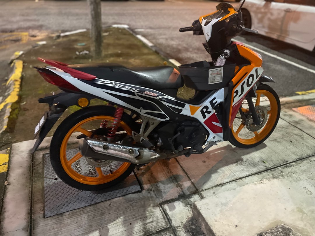 Honda Dash 125 Fi Repsol, Motorbikes on Carousell