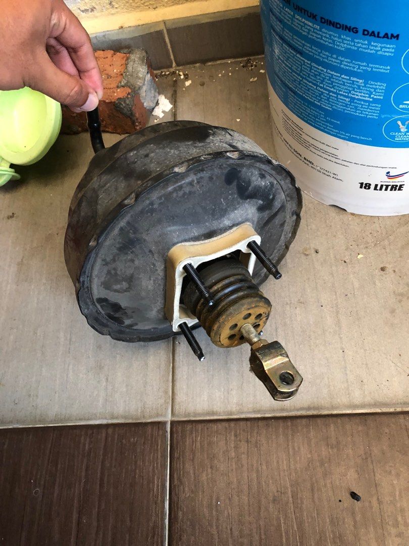 Hyundai Matrix Brake Servo c/w Master Pump, Auto Accessories on Carousell