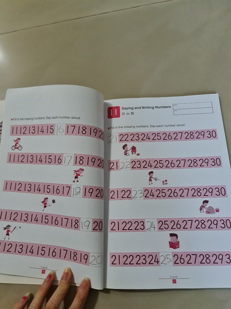 Kumon age 4,5,6, Buku & Alat Tulis, Buku Anak-Anak di Carousell