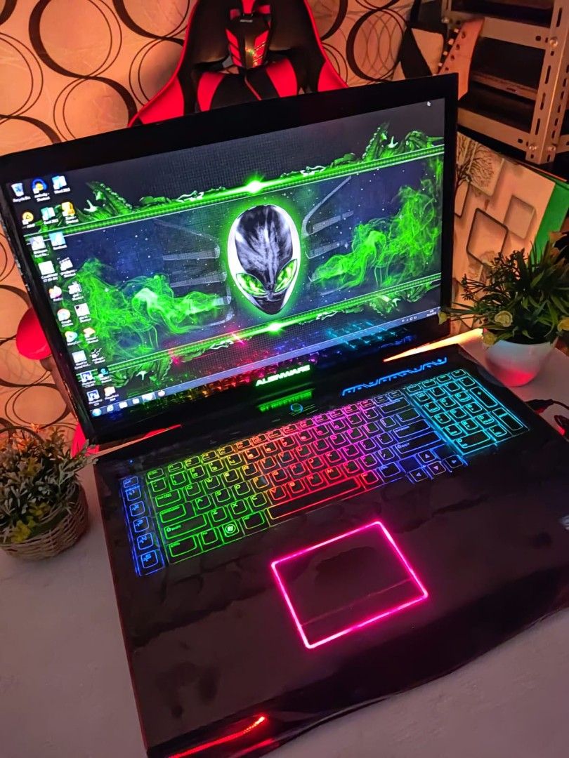 Laptop ALIENWARE M18X R2 Intel Core i7 Ivy RAM 32GB/SSD 512GB+1TB VGA ...