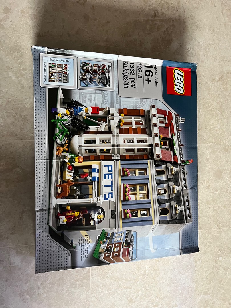 Lego Pet Shop set 10218, Hobbies & Toys, Toys & Games on Carousell