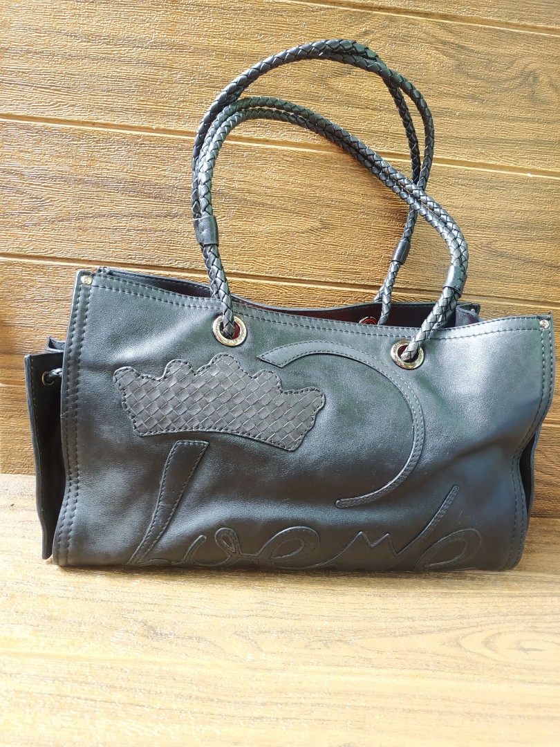 Loewe shopee Blanco Authentic, Barang Mewah, Tas & Dompet di Carousell