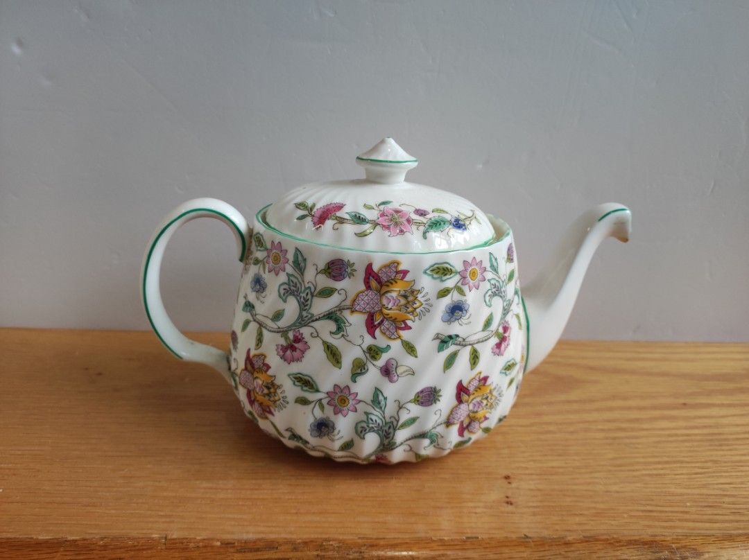 Minton Bone China Porcelain teapot, famous Minton Haddon Hall model ...