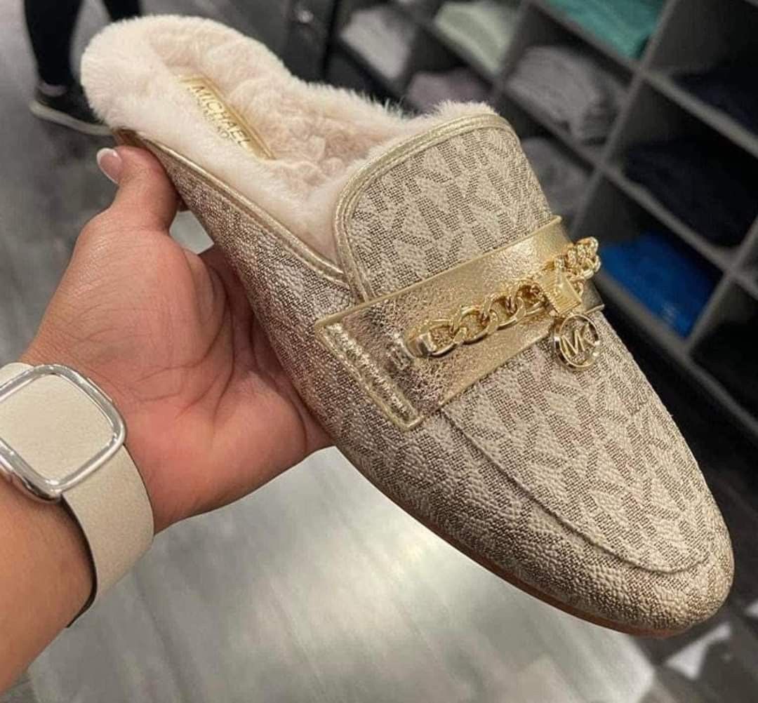 MK Elsa Mule Mk Signature Logo in Pale Gold - US9, Women's Fashion ...