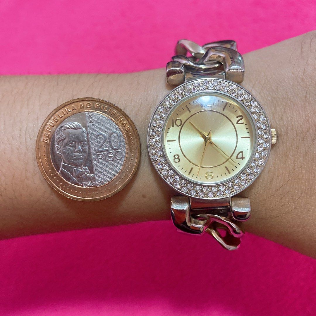 Mossimo Two-Tone Chain Watch, Women's Fashion, Watches & Accessories ...