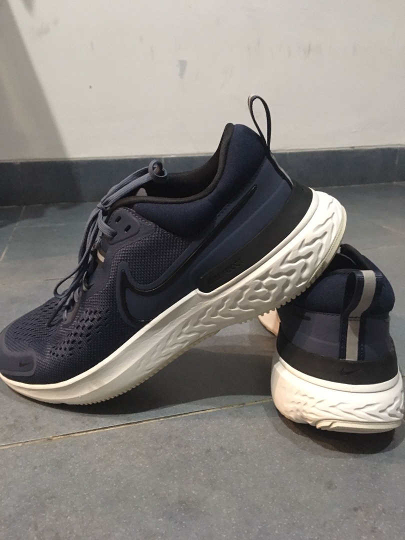 Nike react miller 2 size 42, Fesyen Pria, Sepatu , Sneakers di Carousell