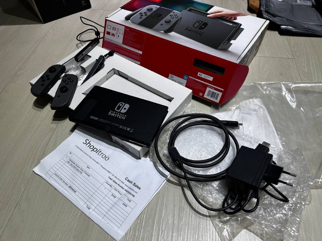 Nintendo Switch Gen2 Console Grey full set with mario kart game, Video ...