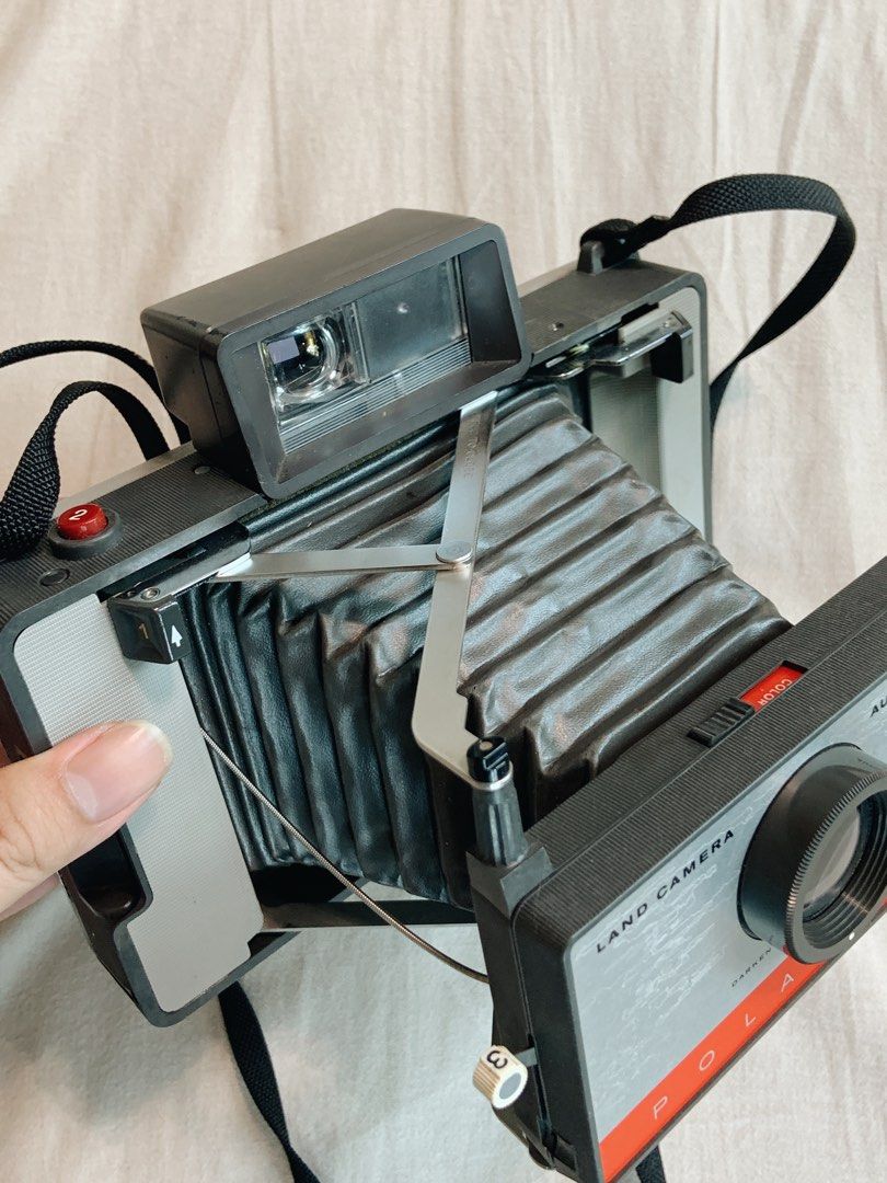 Polaroid Land Model 104, Photography, Cameras on Carousell