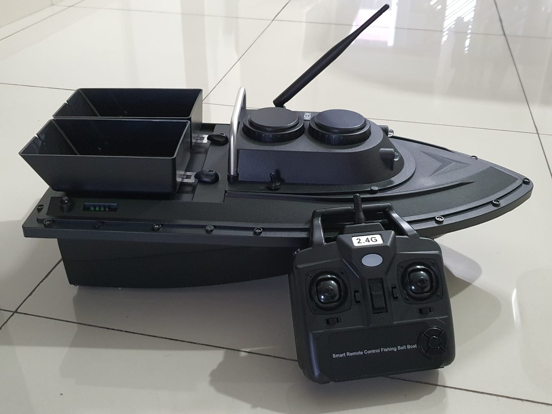 Remote control boat with full kit and box, Sports Equipment, Fishing on ...