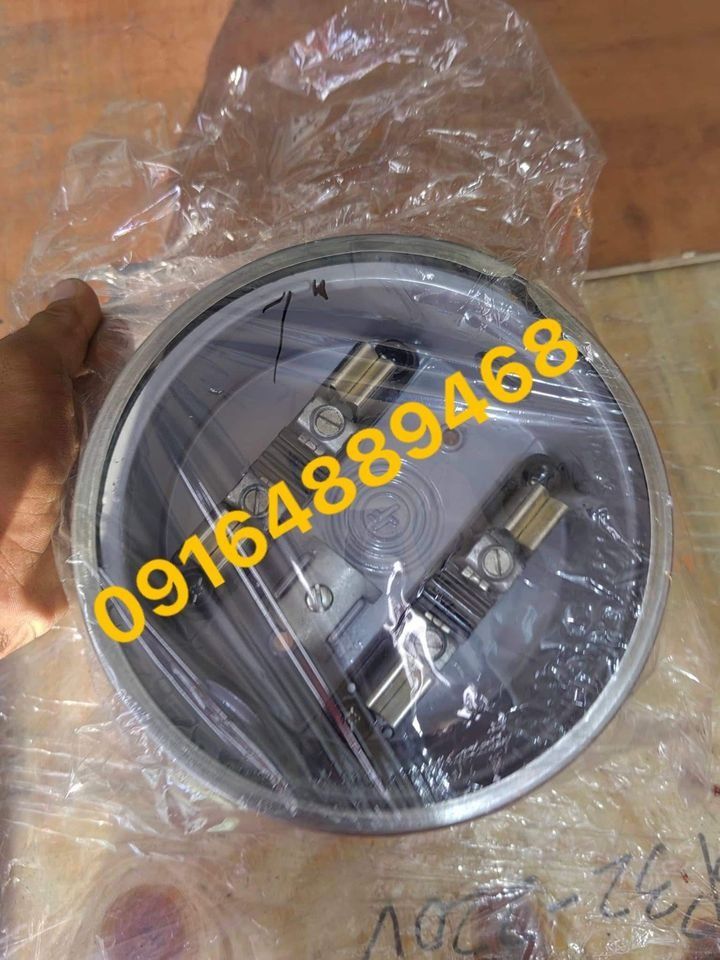 Round meter base, Commercial & Industrial, Construction Tools ...